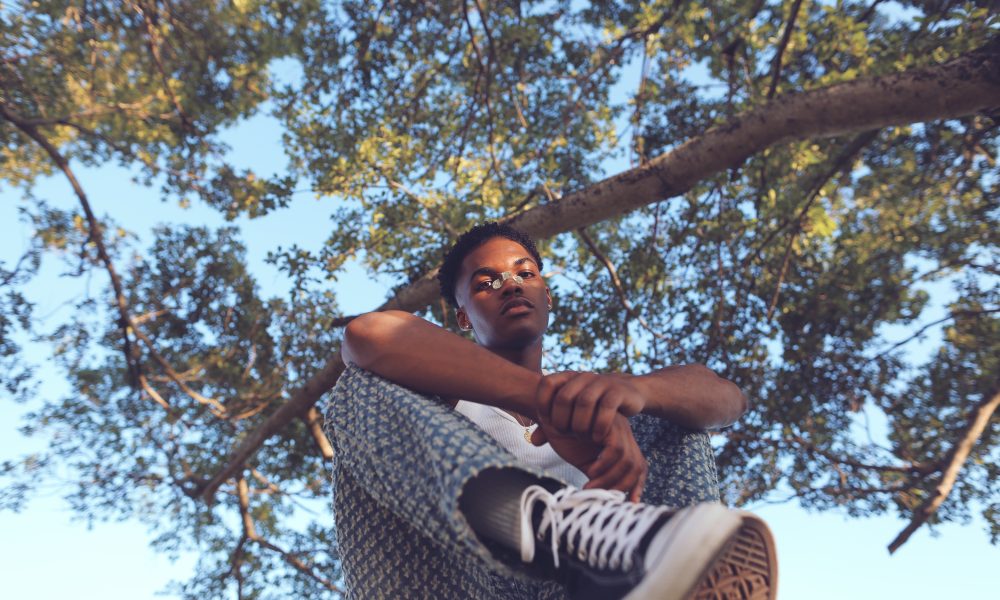 Kyrik Gaines Shares Stunning New Single ‘Don’t Fall in Love’