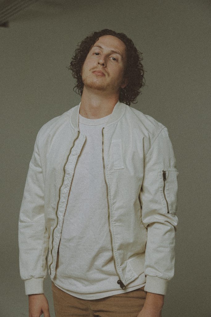 Brooklyn-Based Singer-Songwriter Pherris Unveils New Single 'Hit It'