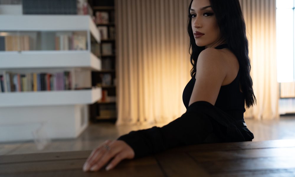 Chicago R&B Singer Bri 333 Shares Sensational Single “No. 9”