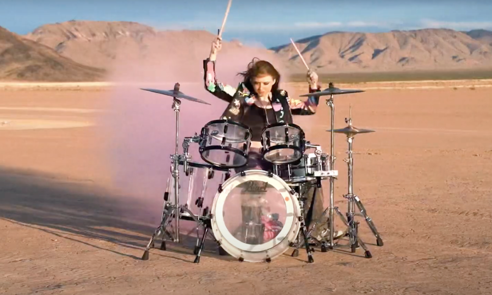 Kami Kehoe Reigns Supreme with Dazzling Debut Album 'DRAMA QUEEN'