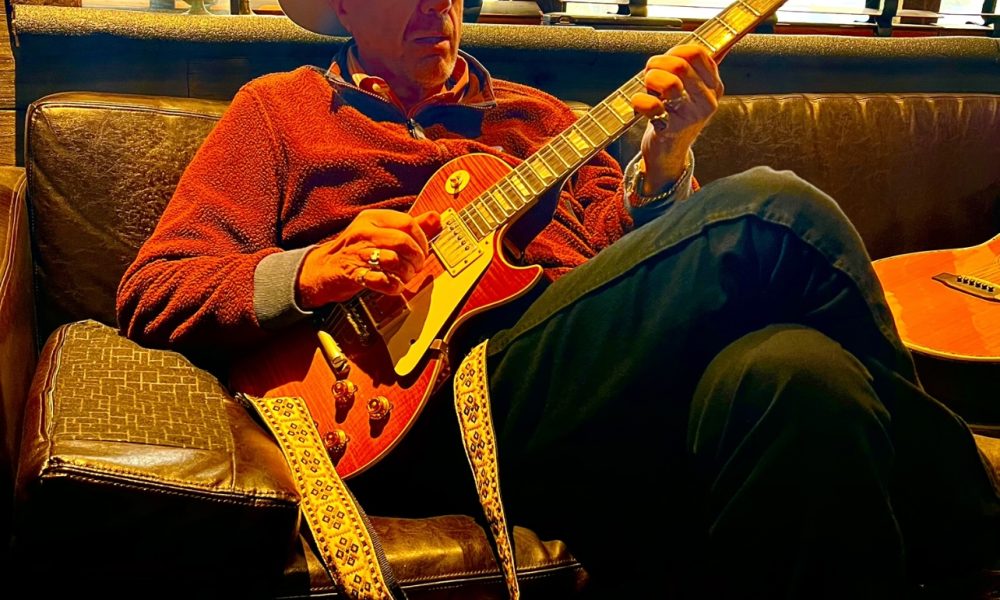 Jacky Jack White's Acoustic Delight "Henry’s Got His Hat On" Charms with Heartfelt Melodies.