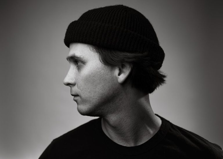 Tim Qualls shares his latest alt-pop single, "History"