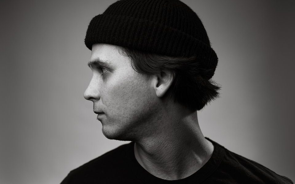 Tim Qualls shares his latest alt-pop single, "History"