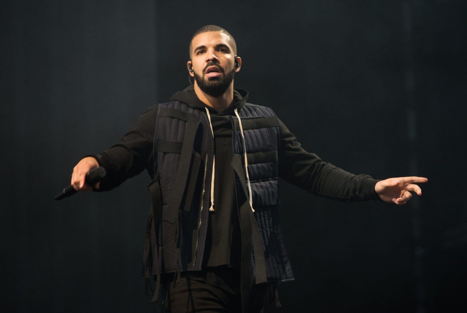 Drake Drops Cryptic Emoji Shade in Support of 21 Savage's New Album ...