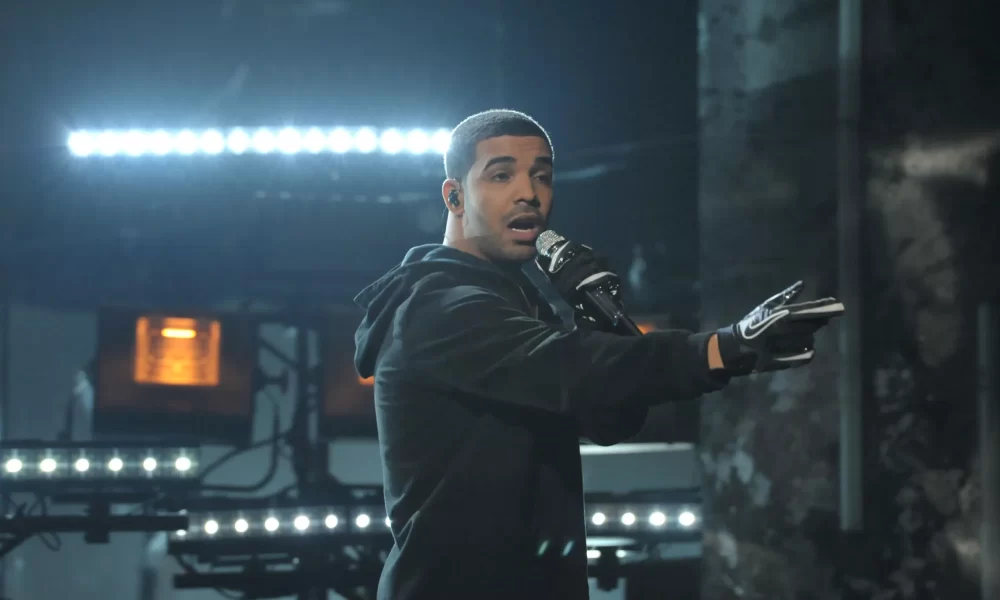 Drake Shocks Toronto with 'Wah Gwan Delilah' Debut at PARTYNEXTDOOR's ...
