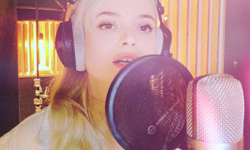 B.Cave & Elijah Kyle & Max Mitchell - Independence Day | Honk Magazine