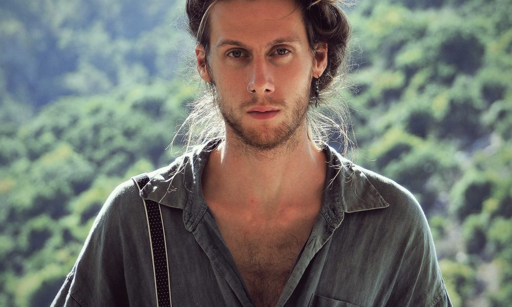 Mike Rauss shares a summer sonic vibe wrapped in his new single "Low ...