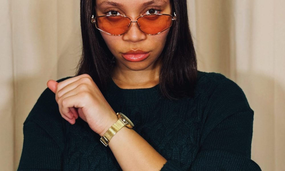 Hannah Johnson delivers dazzling retro Pop brilliance in her debut EP ...