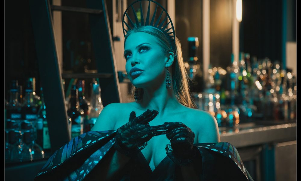 Cali Tucker marks a bold chapter with a new single "Last Name"